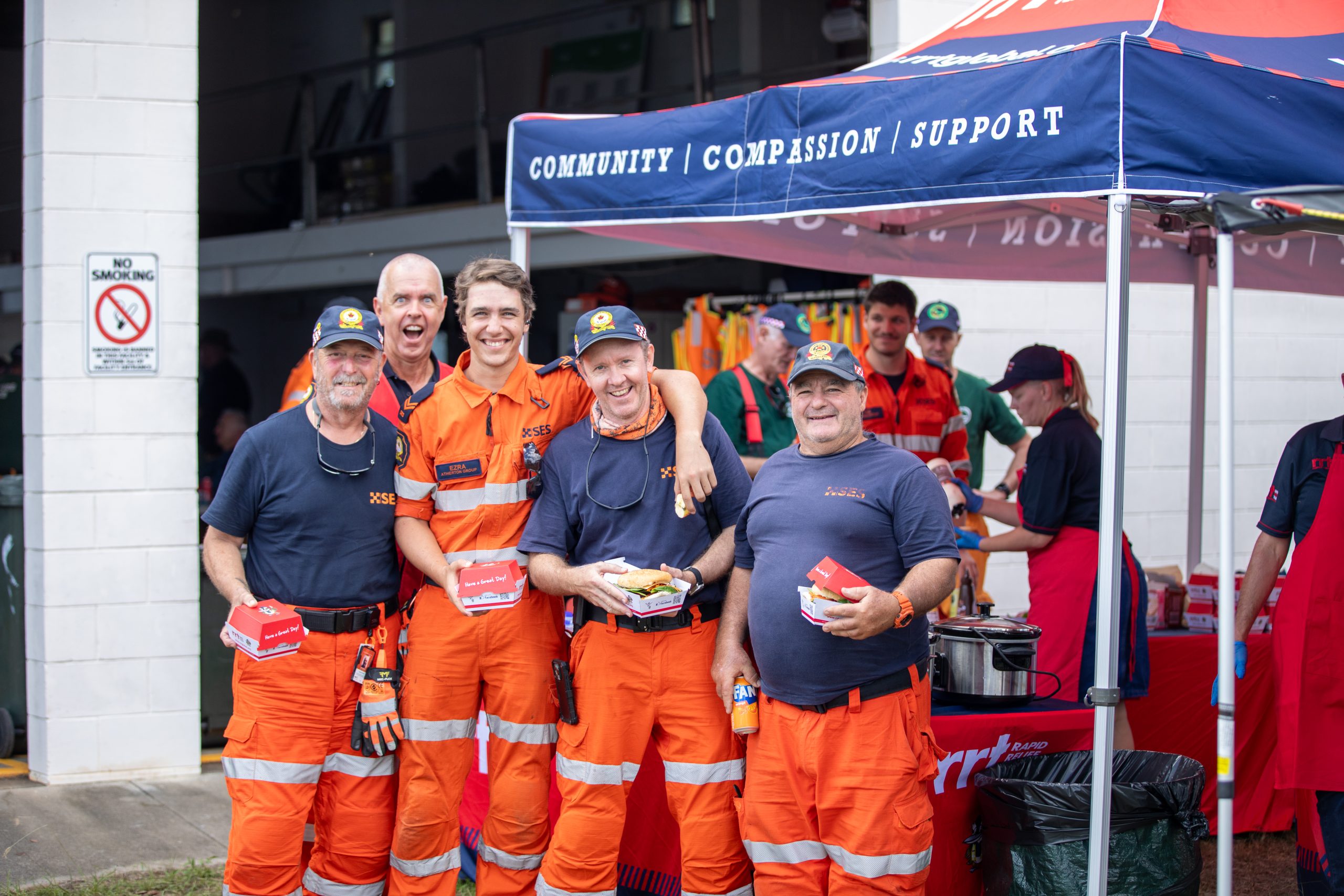 Rapid Relief Team Serves 1,200 Meals to Emergency Workers During ...
